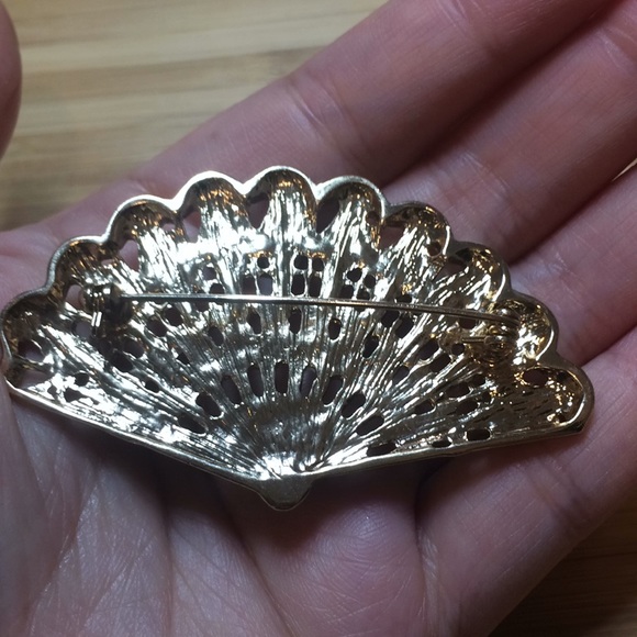 Jewelry | Vintage Style Classic Fan Brooch | Poshmark